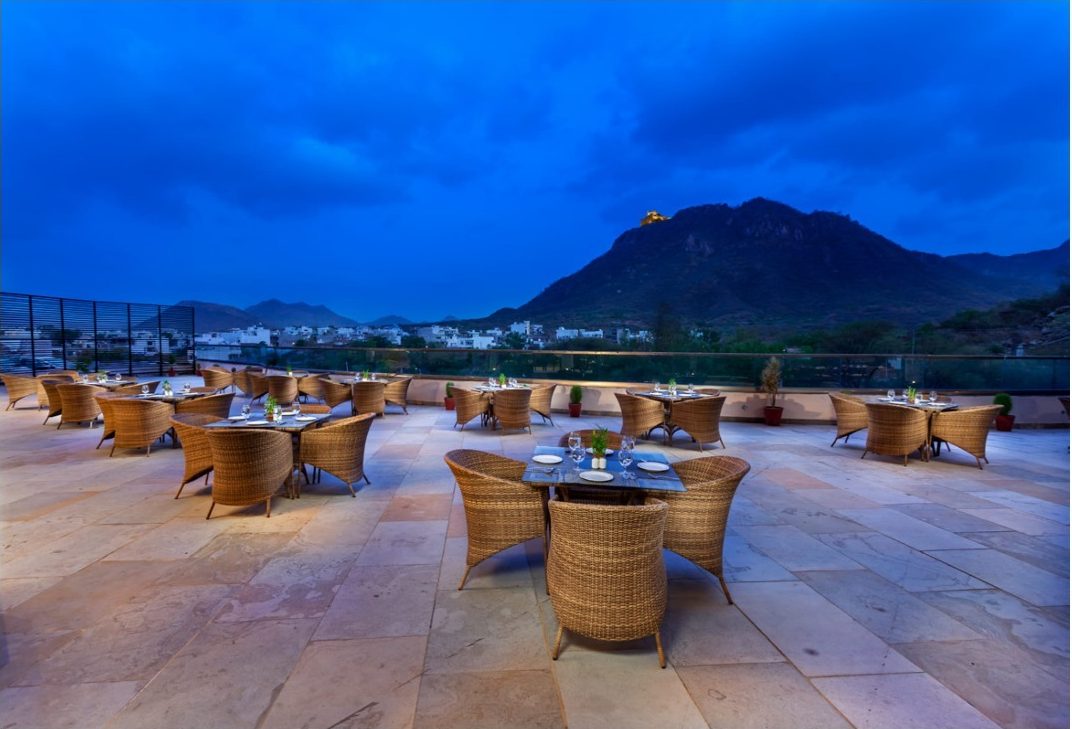 6 Offbeat Rooftop Restaurants that Will Show You a Different Side of ...