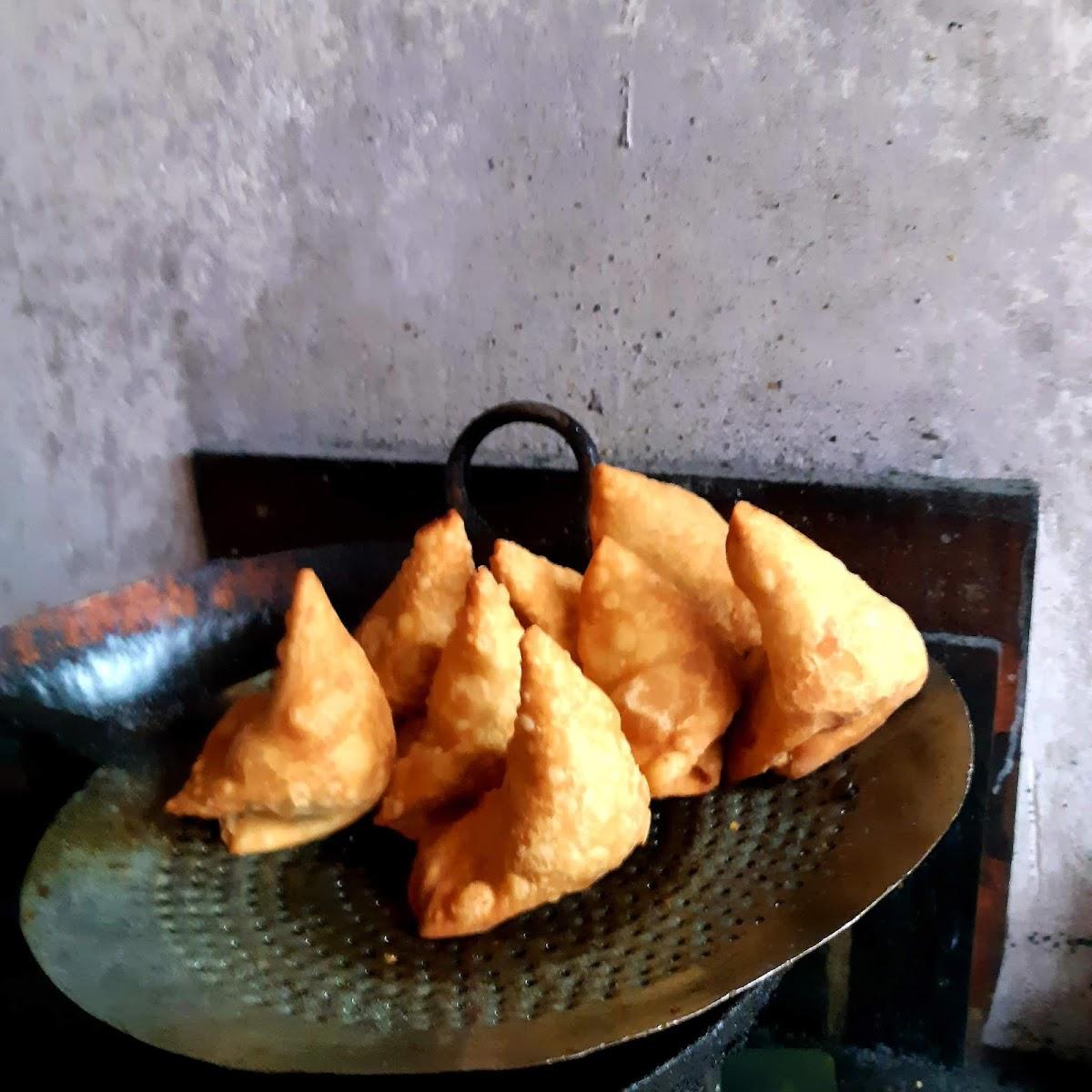 Udaipurite’s Favorite Samosa Places in Udaipur - UdaipurBlog